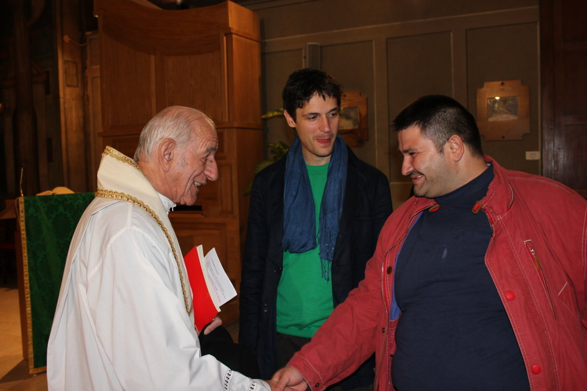 Preghiera per Mons. Riboldi e i fratelli rom - Z3xmi